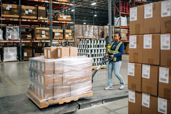 Contract Logistics & Warehousing Services | 3PL Warehouse Solutions ...